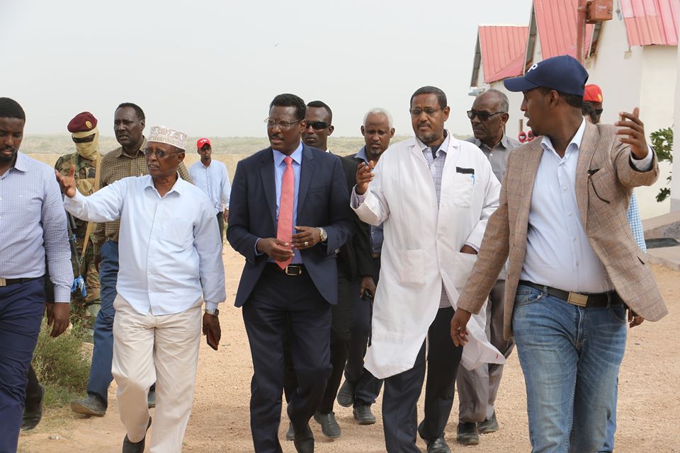 Madaxweynaha Galmudug Axmed Cabdi Kaariye oo gaaray deegaanka Gawaan ee ... Madaxweynaha Galmudug Axmed Cabdi Kaariye oo gaaray deegaanka Gawaan ee ...
