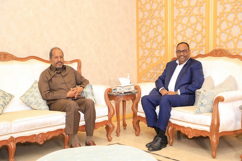 Madaxweyne Xasan sheekh oo casho sharaf lagu sameyeey Garoowe – Radio ... Madaxweyne Xasan sheekh oo casho sharaf lagu sameyeey Garoowe – Radio ...