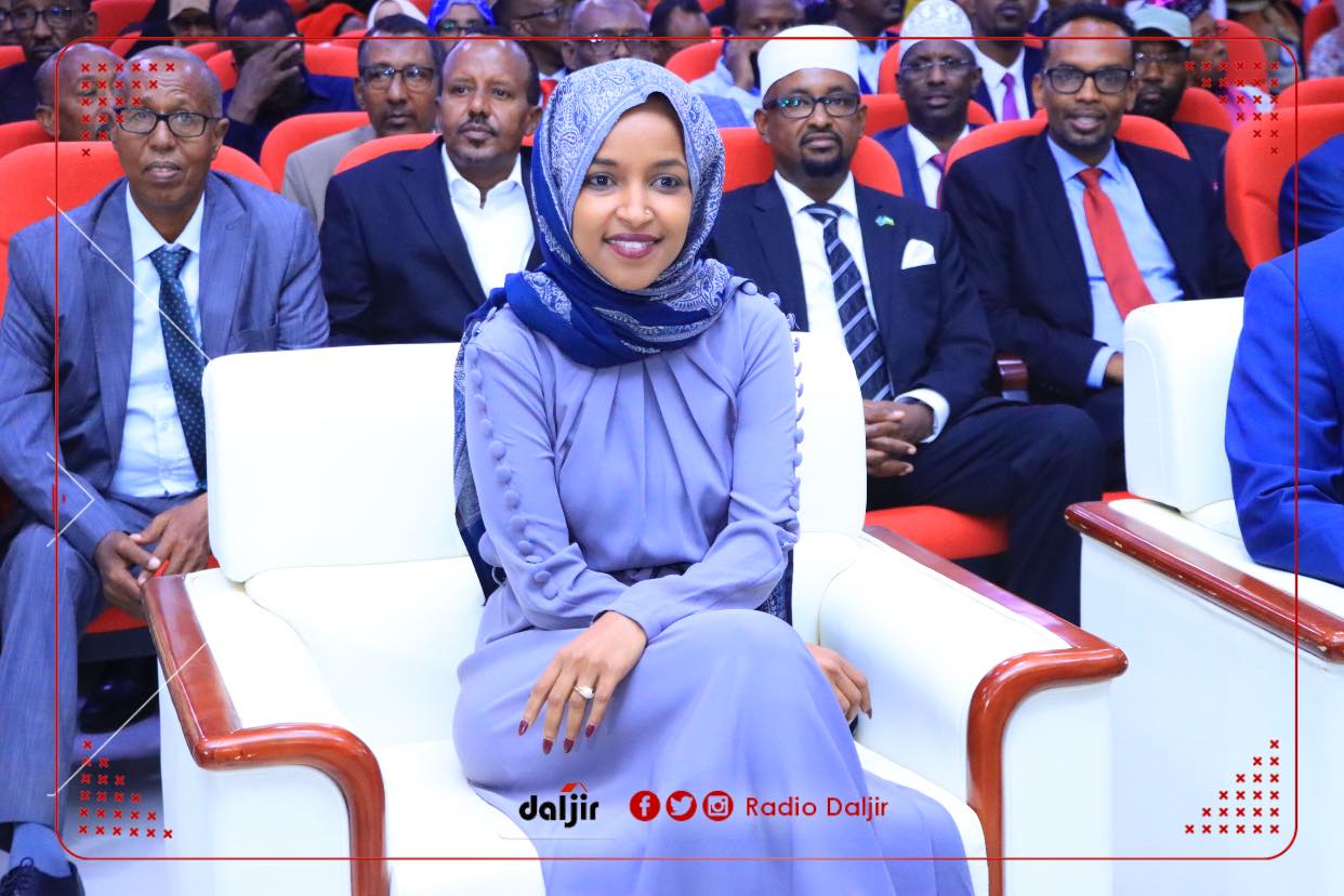 Ilhaan Cumar & Garoowe – Radio Daljir